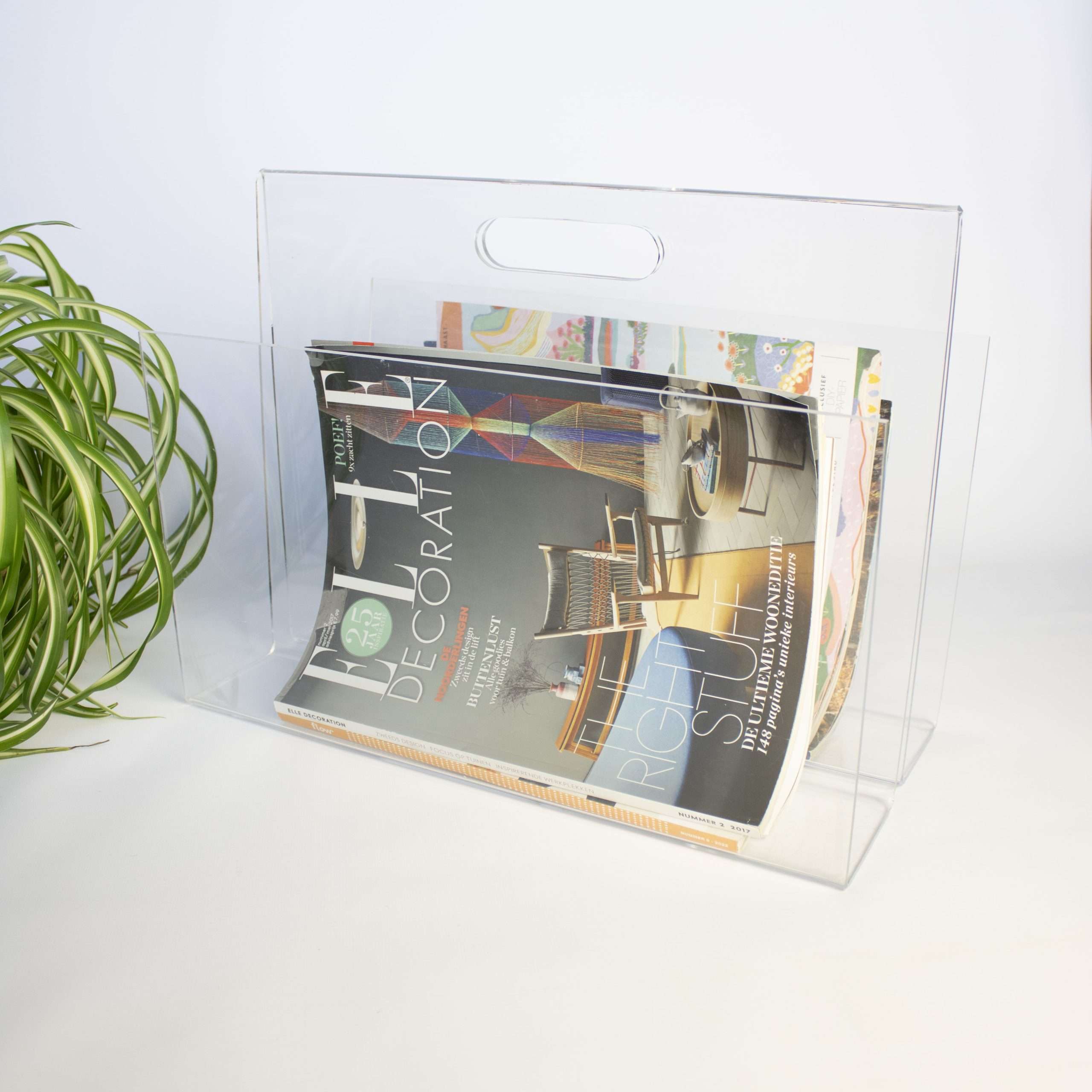 Vintage lectuurbak plexiglas - End of April - Vintage lectuurbak ...